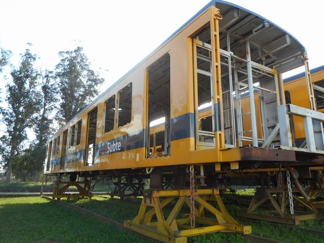 Mis Días en la Vía: Los trenes de la línea E
