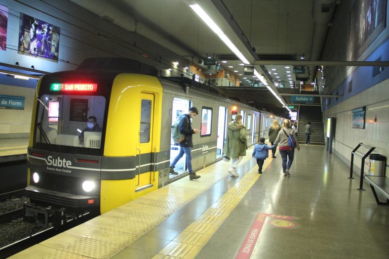 Este domingo, la línea A comenzará su servicio a las 12 | enelSubte