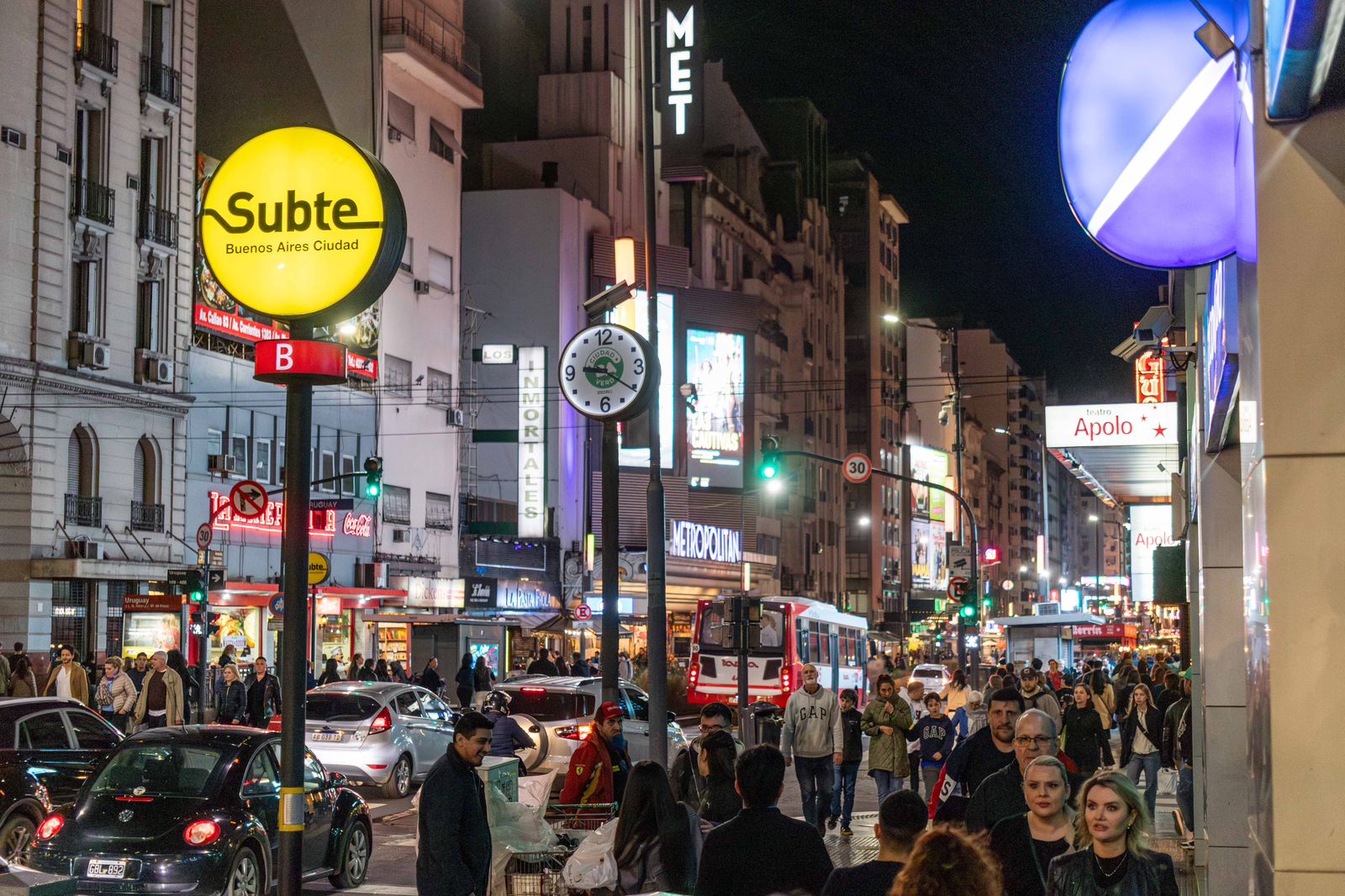 Por la buena respuesta del público, el servicio nocturno de la línea B ...